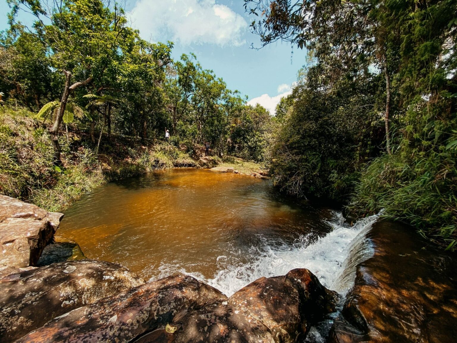 Mogotes: Cascadas y Pozos El Tesoro Escondido – Almas Aventureras